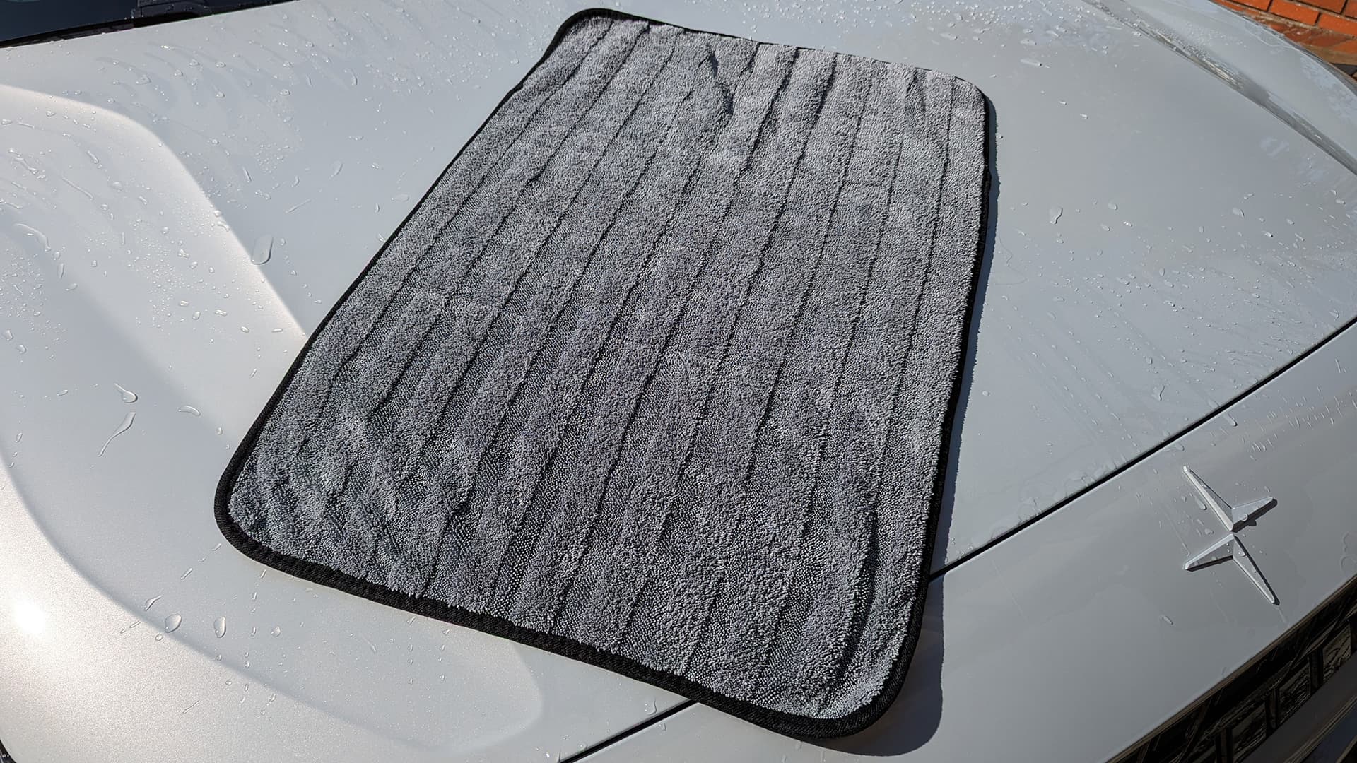 The best towels for drying and detailing your car - EV Pulse