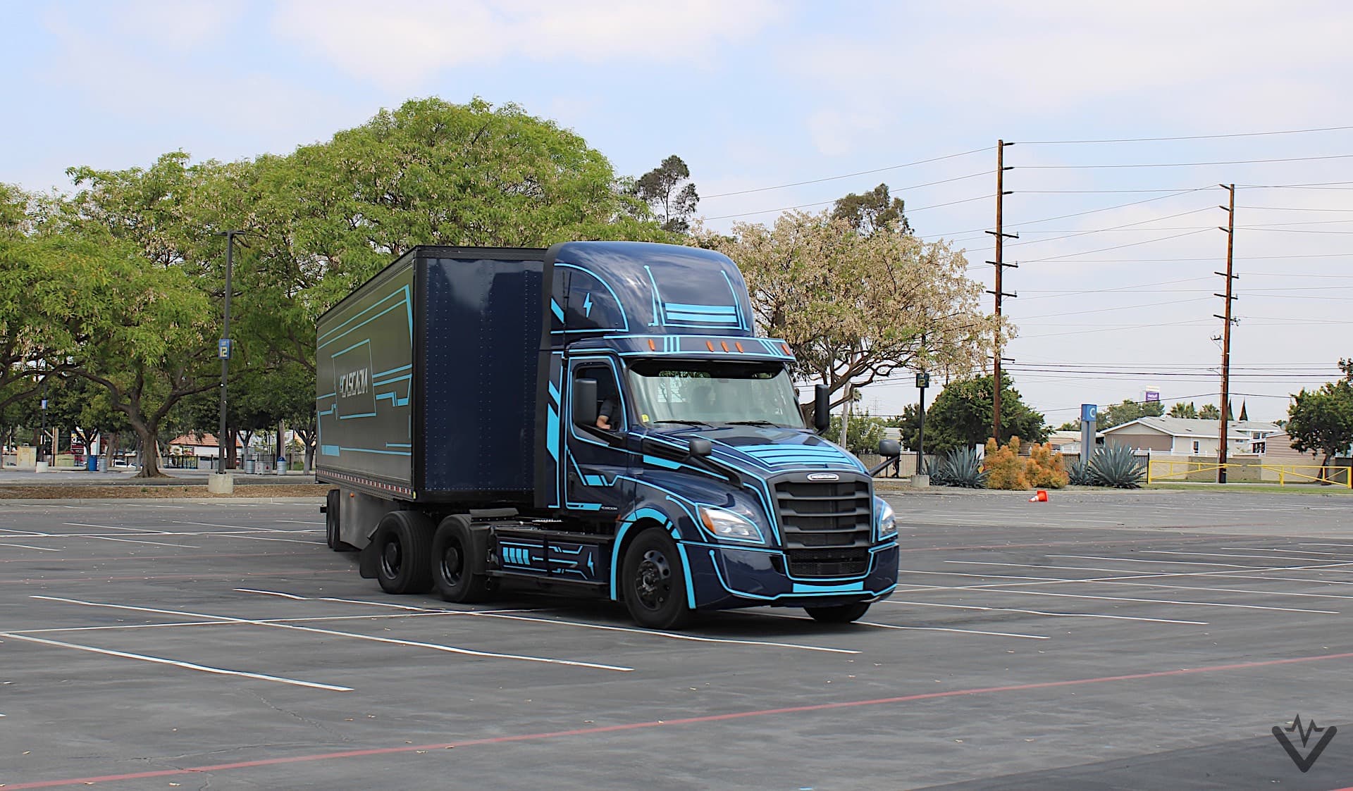 Driving the new electric commercial lineup from Freightliner and ...